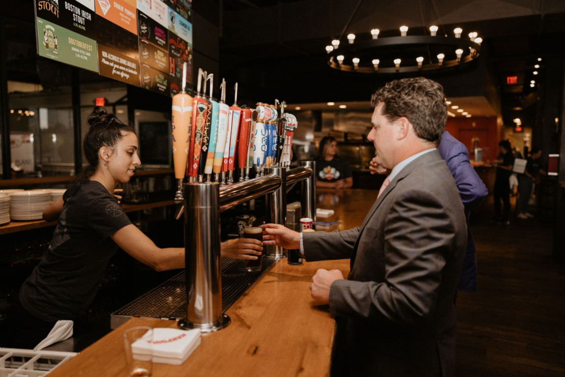 Harpoon Brewery & Beer Hall | D Street / West Broadway, Boston ...