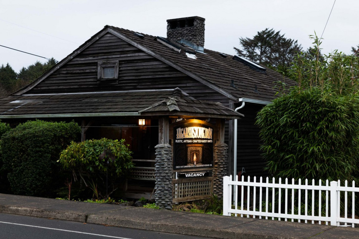 Cannon Beach Hotel Collection | - Venue Report