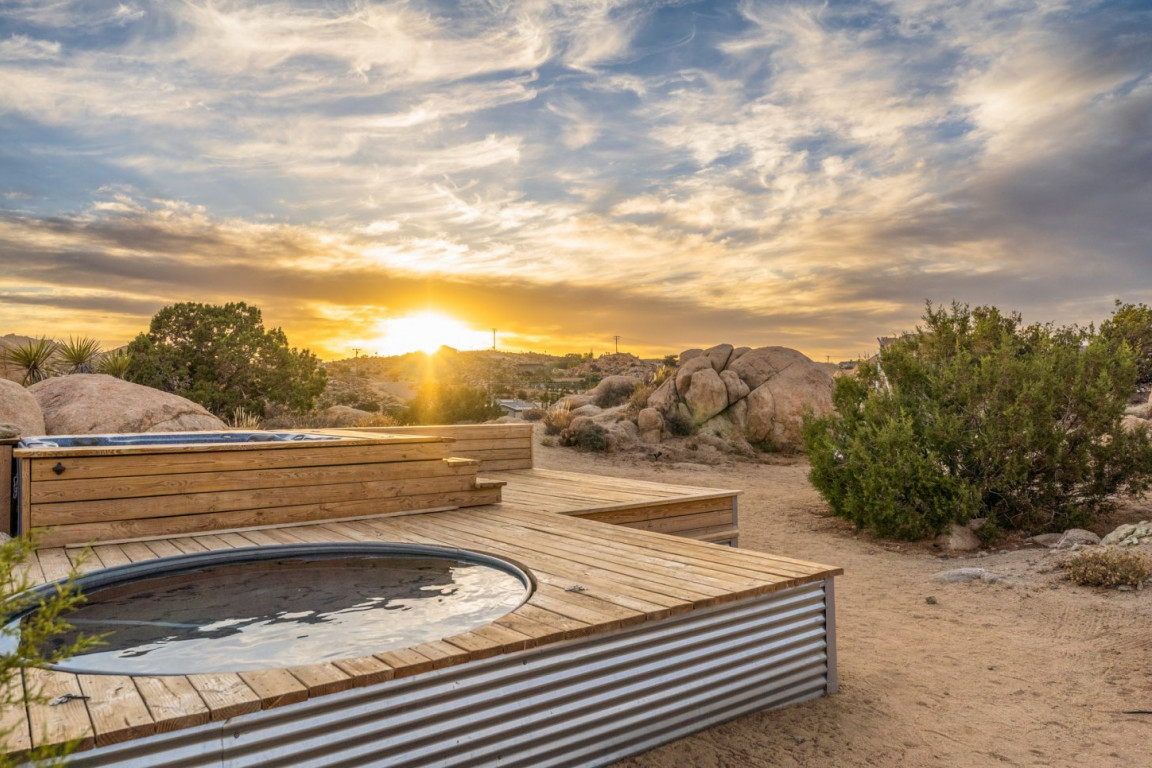 House of Kuna | Yucca Valley, California, United States - Venue Report