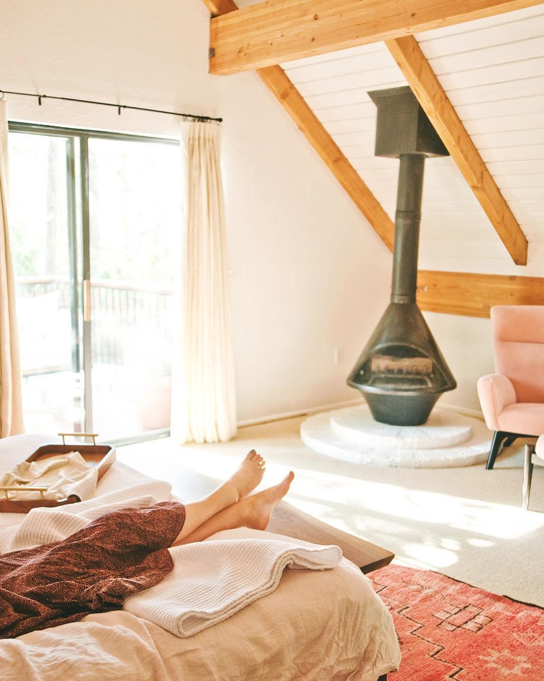 40 Cozy Cabins and Tiny Homes That Are the Perfect Escape for Your Next ...